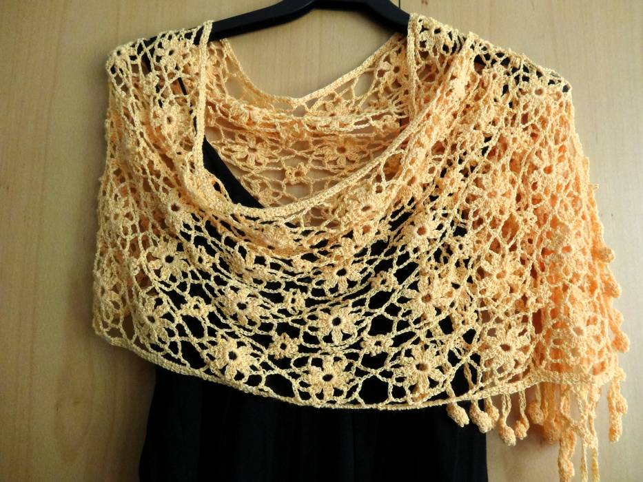 Amity Shawl | Crochet | Cotton | Accessories | Abejitas | A honeycomb ...